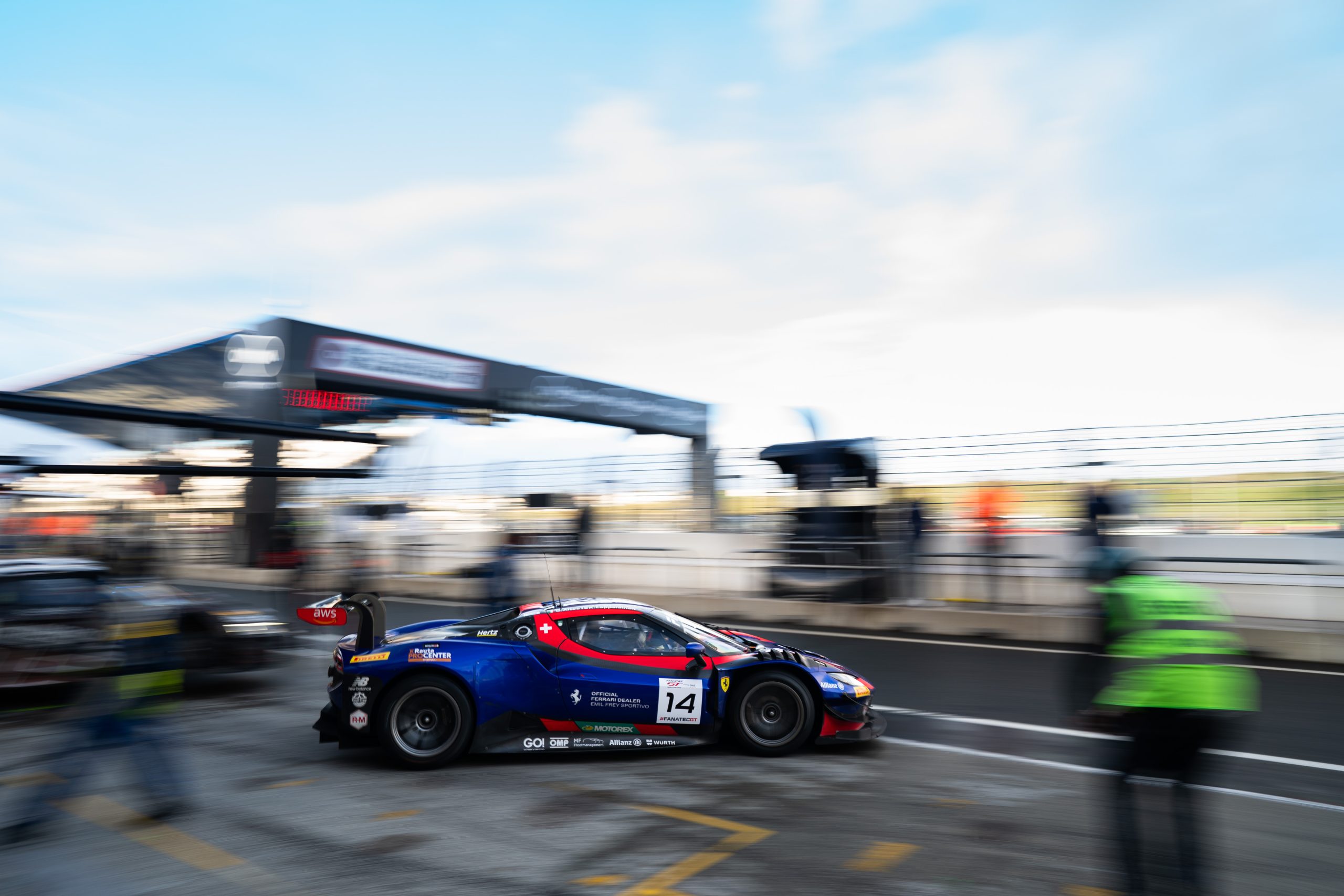 Podium for Emil Frey Racing at weather-chaotic Sprint-Cup-Finale at ...